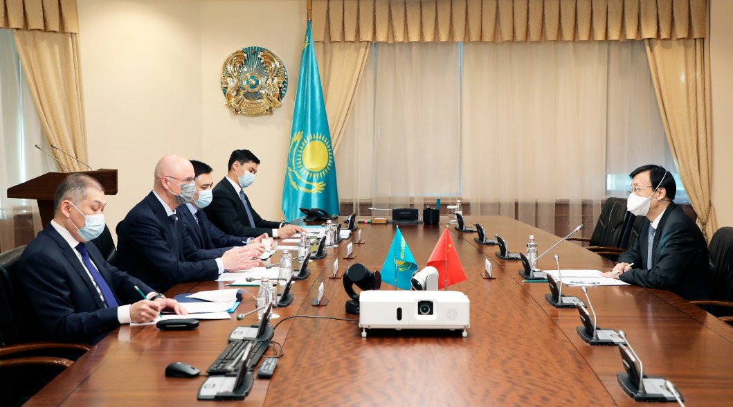 Roman Sklyar meets with Ambassador of China Zhang Xiao