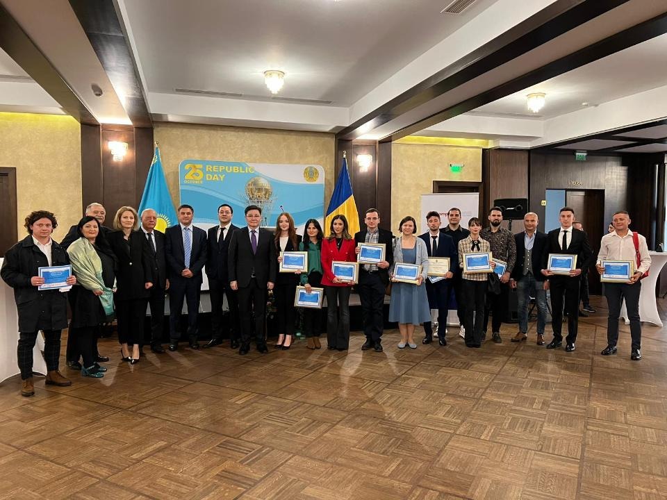 Essay contest " Let’s discover Kazakhstan " was held in Romania
