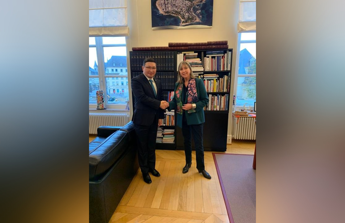 Ambassador of Kazakhstan meets the Mayor of Luxembourg