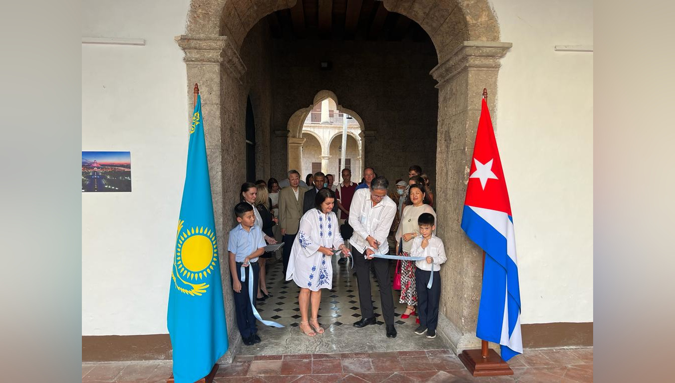 Photo Exhibition "Kazakhstan in Photographs" has Opened in Cuba