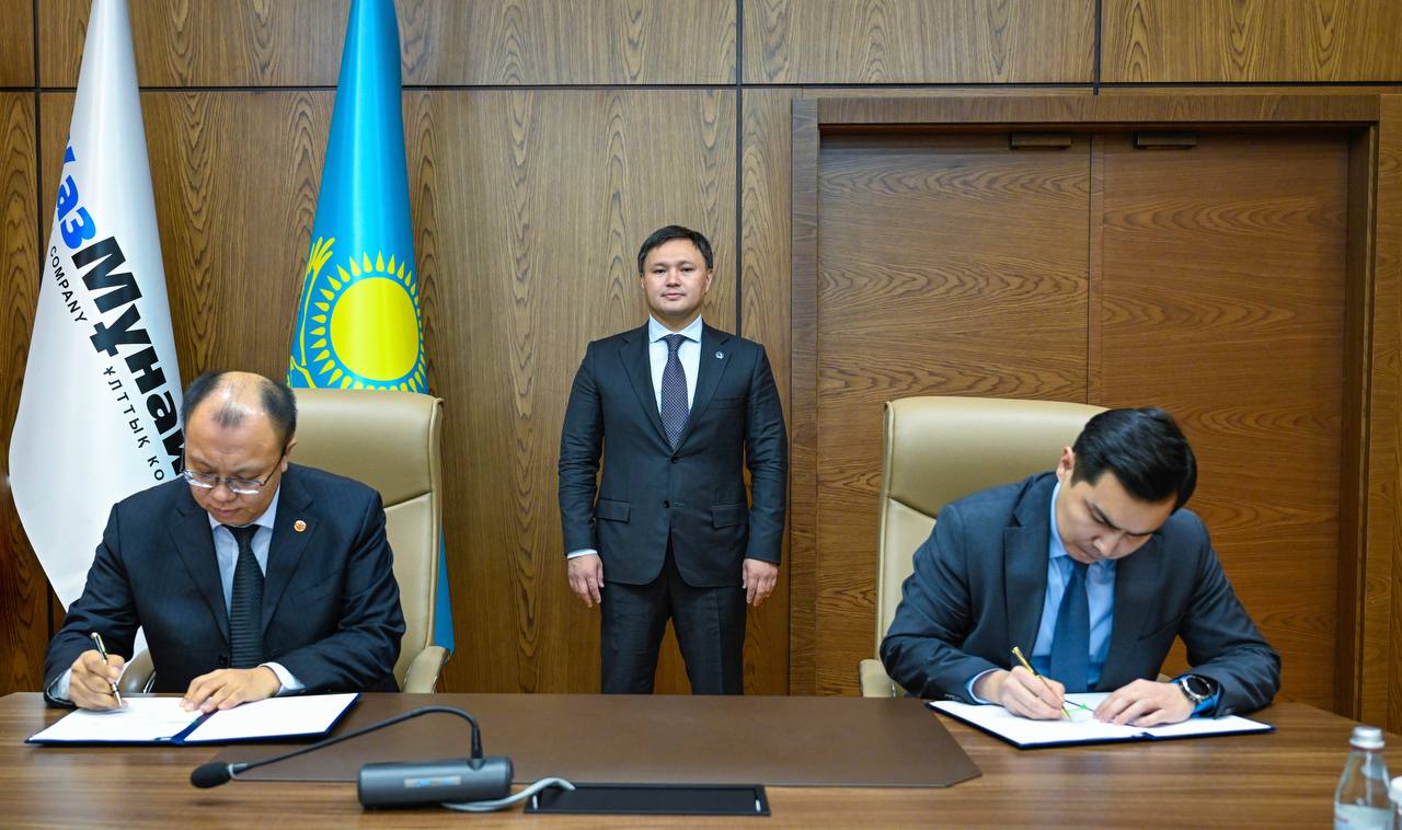 Kazakhstan and China are implementing a major gas project at Karachaganak